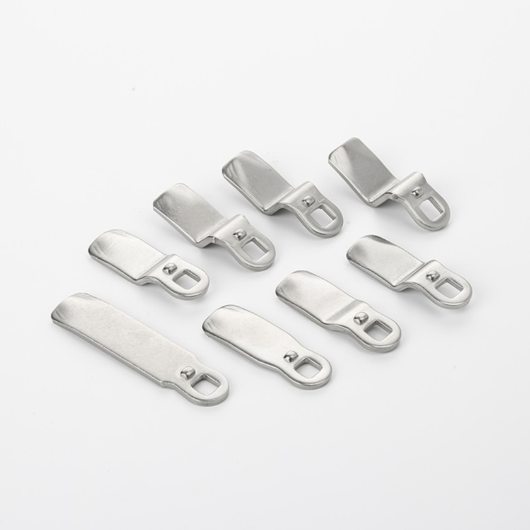 Triangular quarter-turn cam locking system